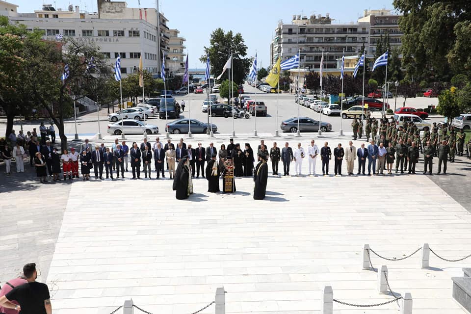 Καβάλα: Πανηγυρική πολυαρχιερατική Θεία Λειτουργία στον Ιερό Καθεδρικό ...
